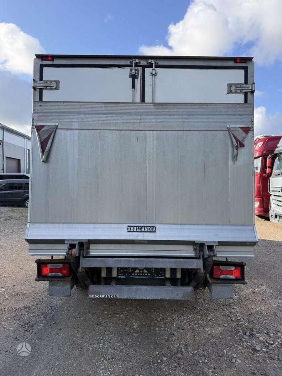 White Iveco Daily 2016 in Klaipeda, with an engine capacity of 3.00 L and mileage of 197 thousand km for 16500 €, photo 8 on AUTOMOTO.COM.LV
