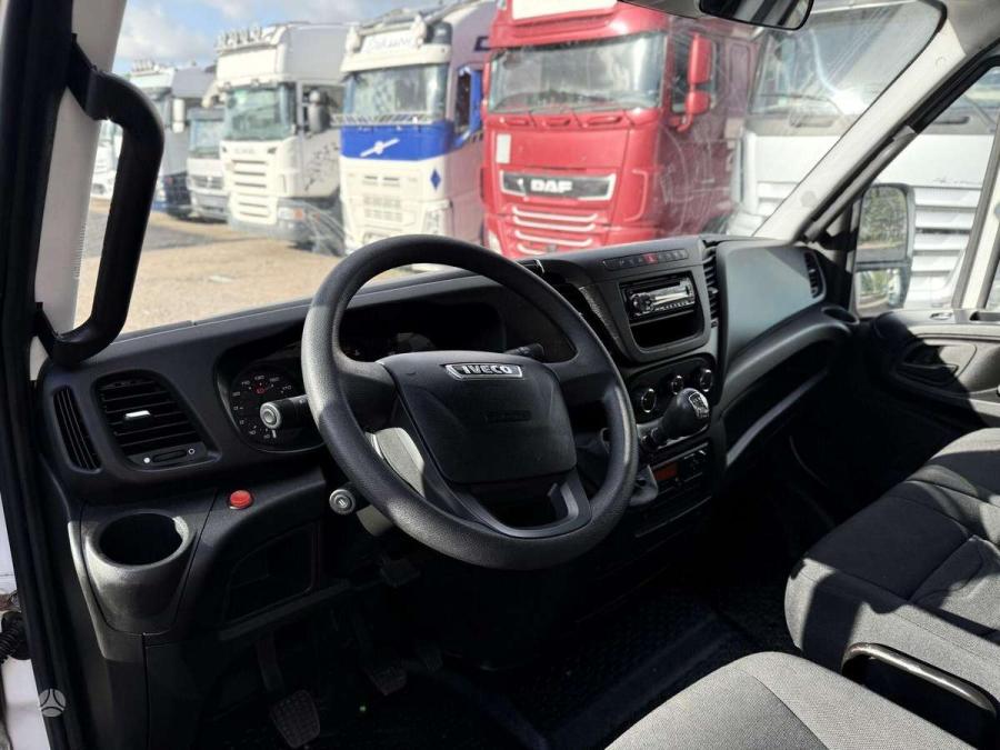 White Iveco Daily 2016 in Klaipeda, with an engine capacity of 3.00 L and mileage of 197 thousand km for 16500 €, photo 15 on AUTOMOTO.COM.LV