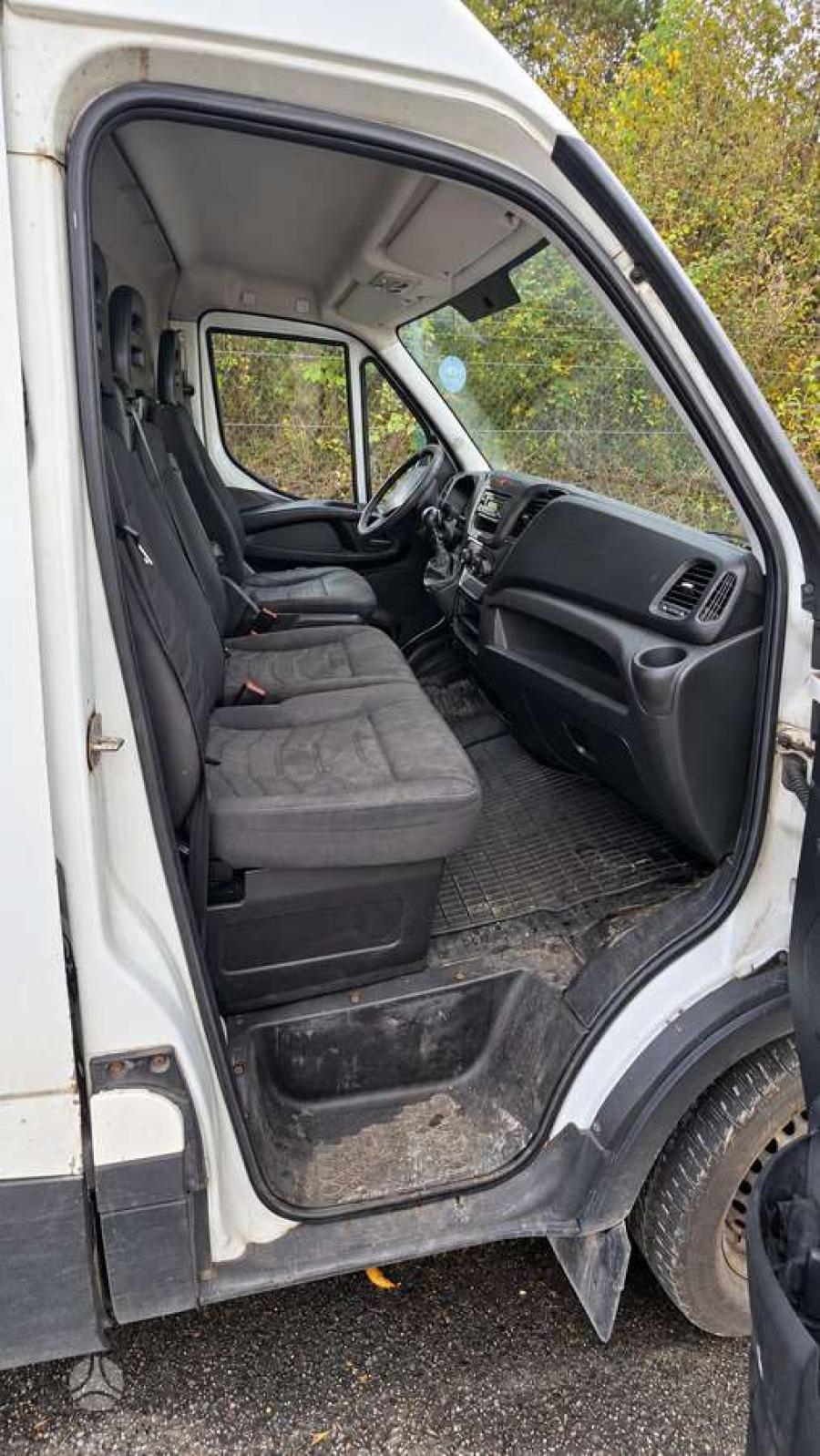 Balts Iveco Daily 2016 Viļņa, ar dzinēja tilpumu 2.29 L un nobraukumu 273 tūkst. km par 3950 €, foto 10 vietnē AUTOMOTO.COM.LV