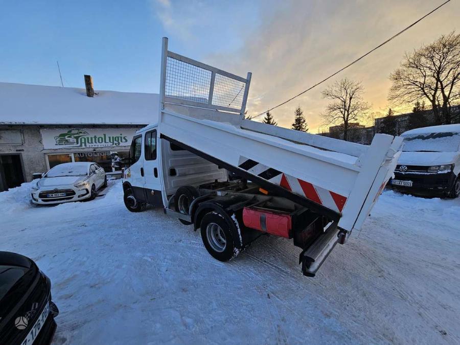 Balts Iveco Daily 2017 Klaipėda, ar dzinēja tilpumu 3.00 L un nobraukumu 243 tūkst. km par 21768 €, foto 7 vietnē AUTOMOTO.COM.LV