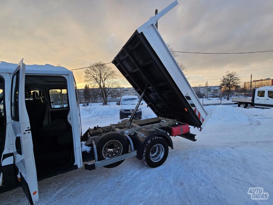 White Iveco Daily 2017 in Klaipeda, with an engine capacity of 3.00 L and mileage of 243 thousand km for 21768 €, photo 12 on AUTOMOTO.COM.LV