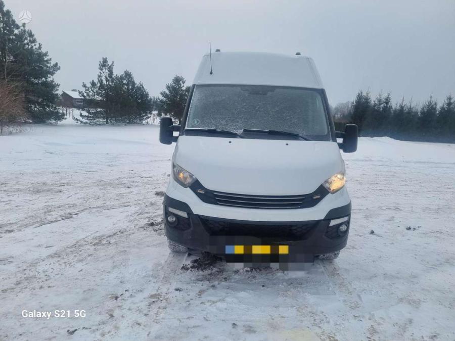 Balts Iveco Daily 2017 Tauragė, ar dzinēja tilpumu 3.00 L un nobraukumu 320 tūkst. km par 7300 €, foto 3 vietnē AUTOMOTO.COM.LV