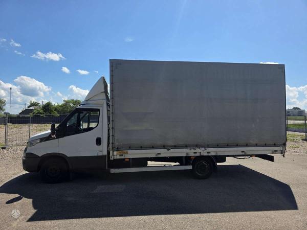 Balts Iveco Daily 2017 Marijampole, ar dzinēja tilpumu 3.00 L un nobraukumu 360 tūkst. km par 6500 €, foto 3 vietnē AUTOMOTO.COM.LV