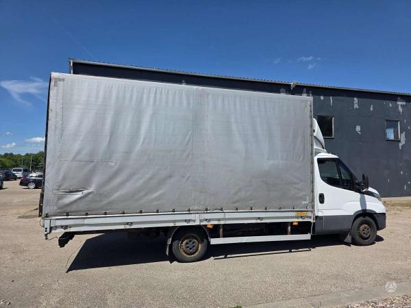 Balts Iveco Daily 2017 Marijampole, ar dzinēja tilpumu 3.00 L un nobraukumu 360 tūkst. km par 6500 €, foto 8 vietnē AUTOMOTO.COM.LV