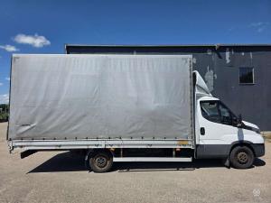 Balts Iveco Daily 2017 Marijampole, ar dzinēja tilpumu 3.00 L un nobraukumu 360 tūkst. km par 6500 €, foto 12 vietnē AUTOMOTO.COM.LV