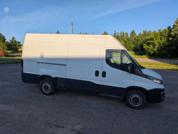 Balts Iveco Daily 2017 Utena, ar dzinēja tilpumu 2.29 L un nobraukumu 249 tūkst. km par 8990 €, foto 4 vietnē AUTOMOTO.COM.LV