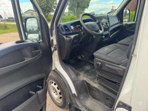 White Iveco Daily 2017 in Taurage, with an engine capacity of 2.30 L and mileage of 265 thousand km for 8000 €, photo 13 on AUTOMOTO.COM.LV