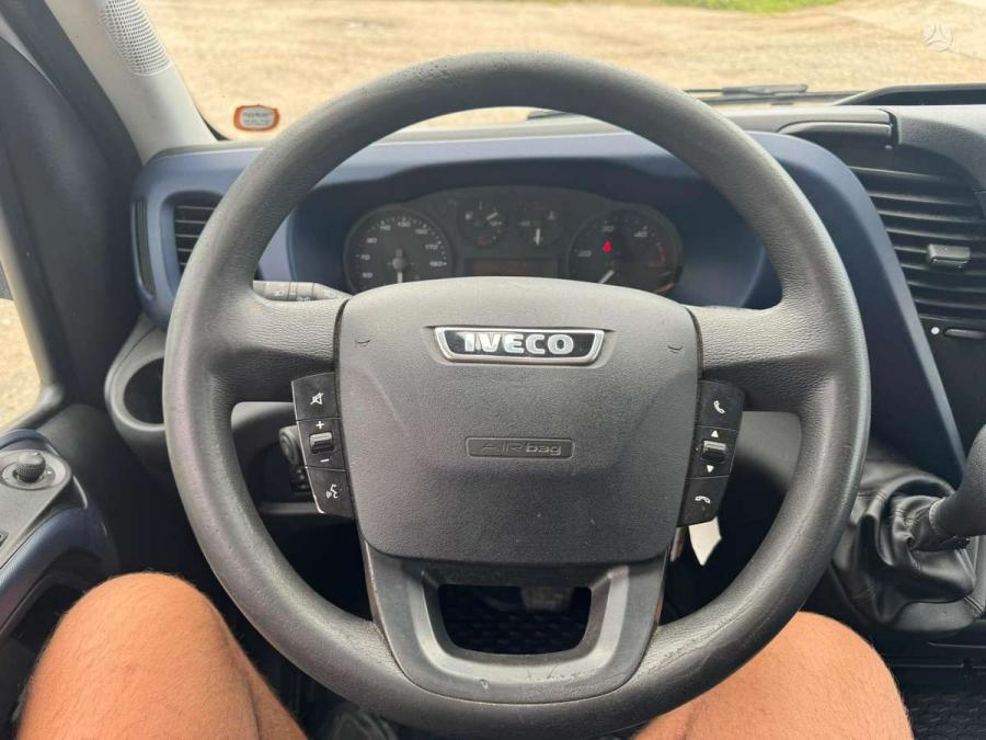 White Iveco Daily 2017 in Taurage, with an engine capacity of 2.30 L and mileage of 265 thousand km for 8000 €, photo 18 on AUTOMOTO.COM.LV