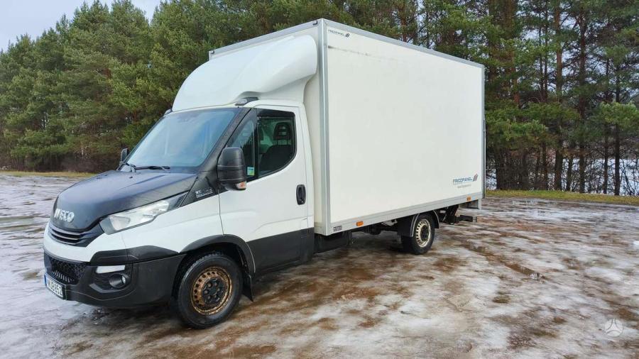 White Iveco Daily 2017 in Alytus, with an engine capacity of 2.29 L and mileage of 512 thousand km for 5800 €, photo 1 on AUTOMOTO.COM.LV