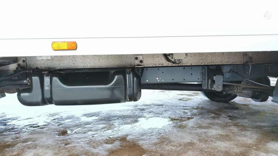 White Iveco Daily 2017 in Alytus, with an engine capacity of 2.29 L and mileage of 512 thousand km for 5800 €, photo 5 on AUTOMOTO.COM.LV