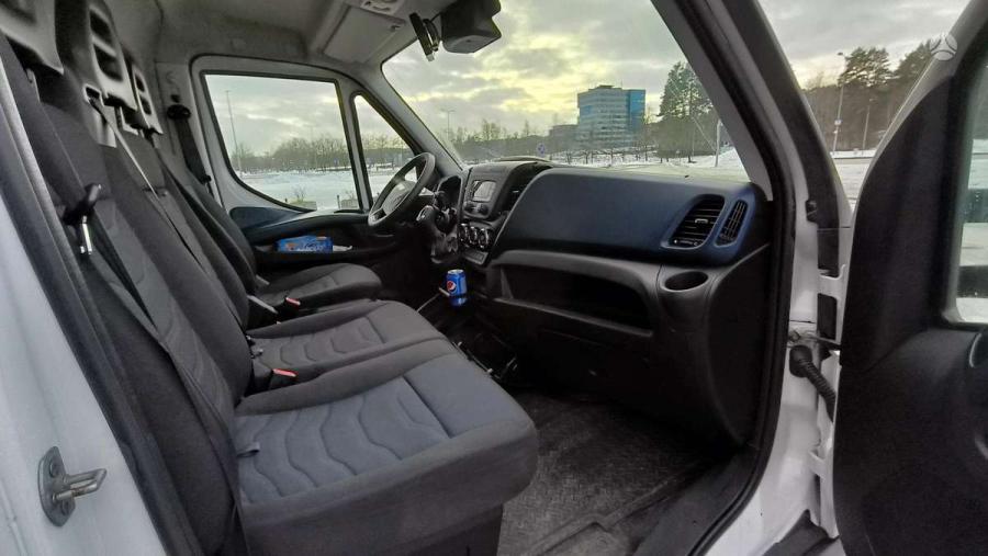 White Iveco Daily 2017 in Alytus, with an engine capacity of 2.29 L and mileage of 512 thousand km for 5800 €, photo 13 on AUTOMOTO.COM.LV