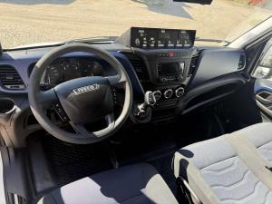 White Iveco Daily 2017 in Kaunas, with an engine capacity of 3.00 L and mileage of 456 thousand km for 7400 €, photo 7 on AUTOMOTO.COM.LV