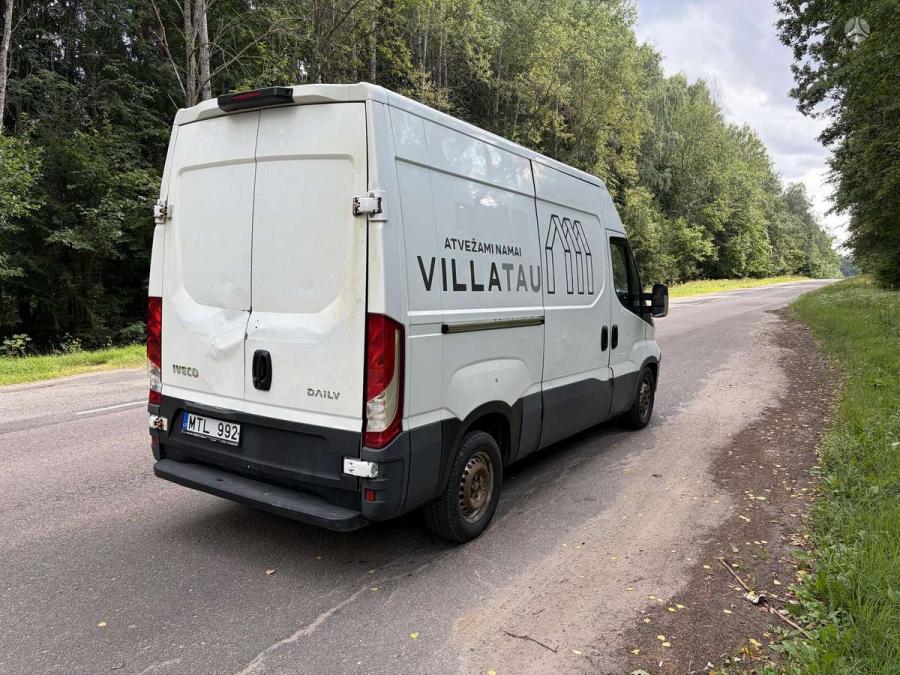 White Iveco Daily 2017 in Kaunas, with an engine capacity of 2.30 L and mileage of 221 thousand km for 7300 €, photo 5 on AUTOMOTO.COM.LV