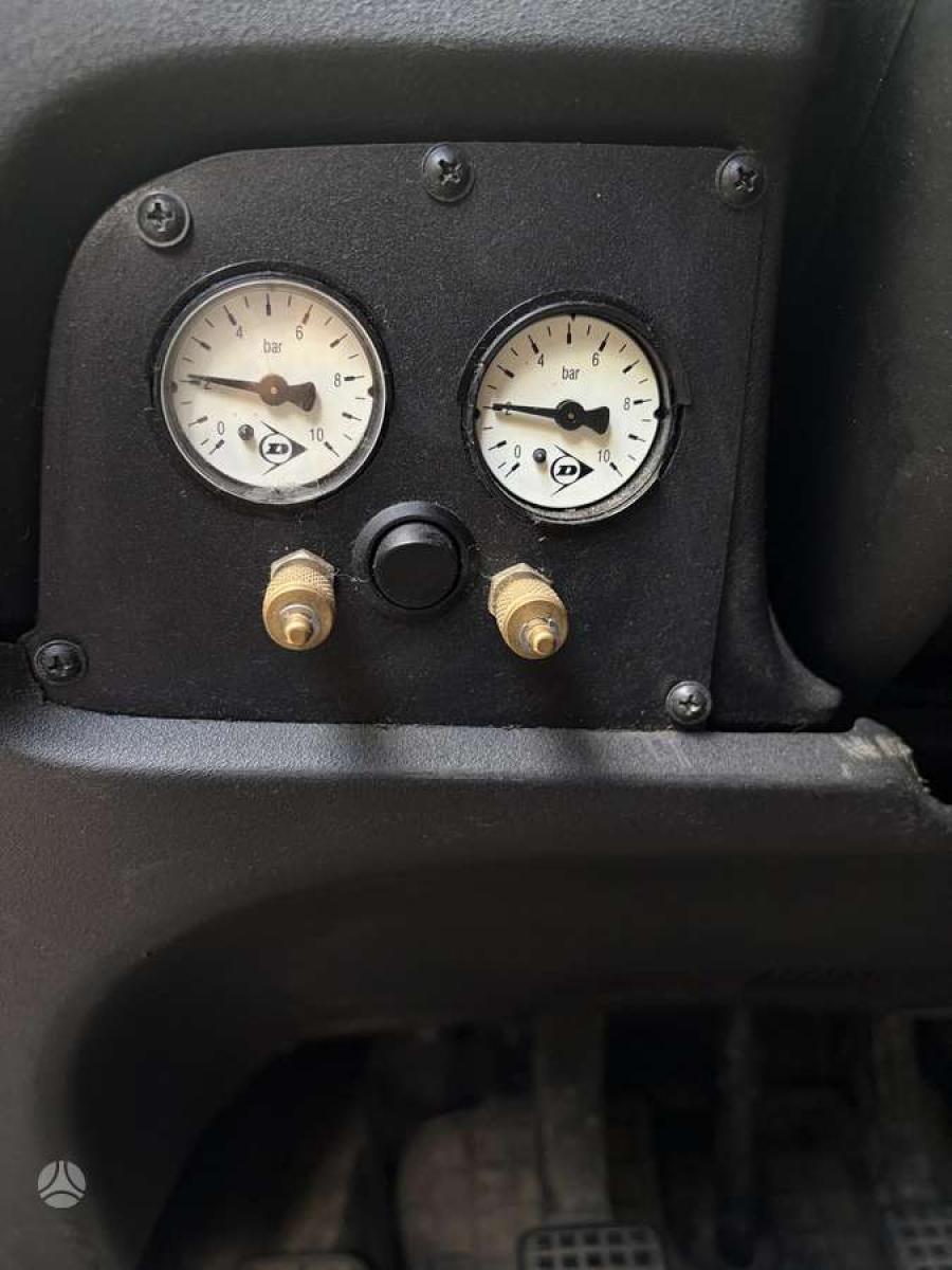 White Iveco Daily 2017 in Kaunas, with an engine capacity of 2.30 L and mileage of 221 thousand km for 7300 €, photo 10 on AUTOMOTO.COM.LV