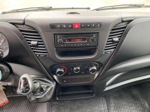 Balts Iveco Daily 2017 Tauragė, ar dzinēja tilpumu 2.29 L un nobraukumu 159 tūkst. km par 11900 €, foto 9 vietnē AUTOMOTO.COM.LV