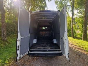 White Iveco Daily 2017 in Taurage, with an engine capacity of 2.30 L and mileage of 363 thousand km for 7950 €, photo 8 on AUTOMOTO.COM.LV
