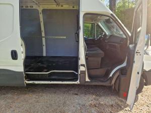 White Iveco Daily 2017 in Taurage, with an engine capacity of 2.30 L and mileage of 363 thousand km for 7950 €, photo 9 on AUTOMOTO.COM.LV