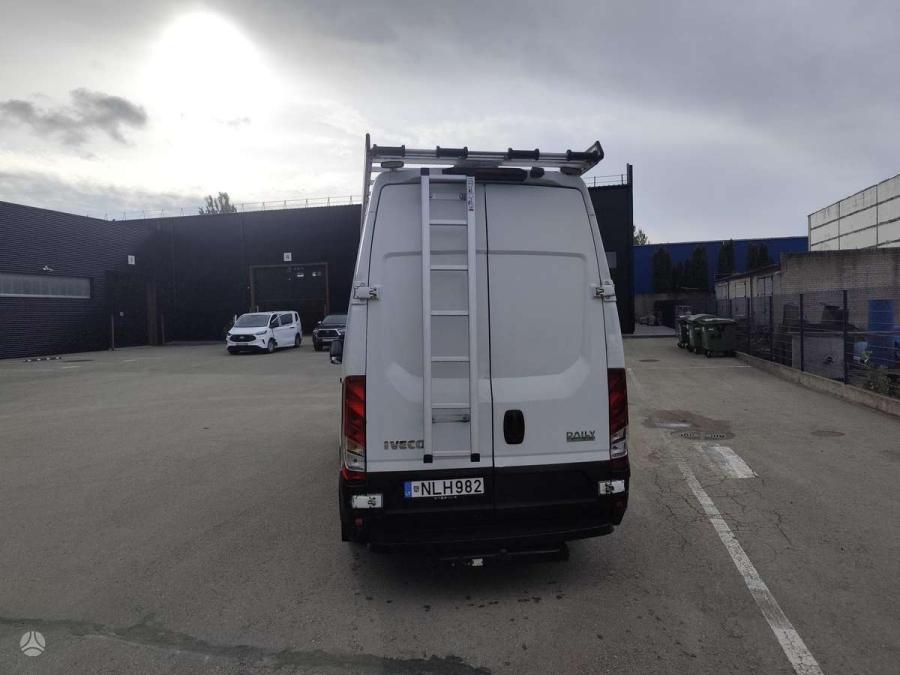 Balts Iveco Daily 2017 Klaipėda, ar dzinēja tilpumu 3.00 L un nobraukumu 446 tūkst. km par 8900 €, foto 15 vietnē AUTOMOTO.COM.LV