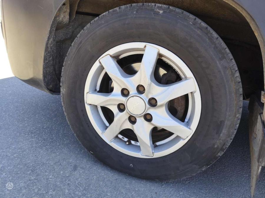 Balts Iveco Daily 2017 Klaipėda, ar dzinēja tilpumu 3.00 L un nobraukumu 446 tūkst. km par 8900 €, foto 23 vietnē AUTOMOTO.COM.LV