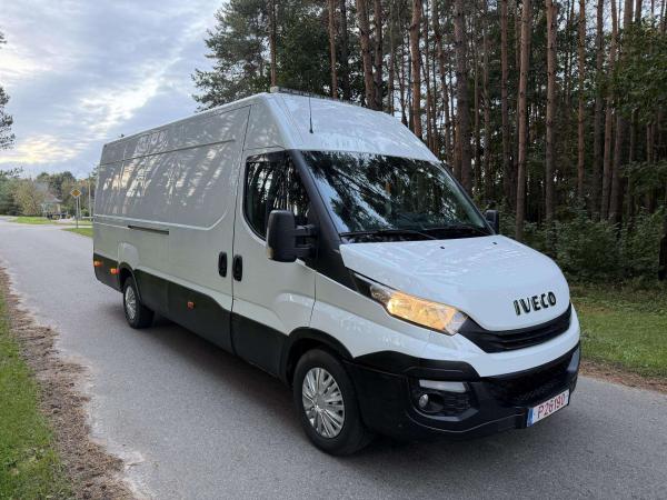 White Iveco Daily 2017 in Skaudvile, with an engine capacity of 2.29 L and mileage of 250 thousand km for 9600 €, photo 3 on AUTOMOTO.COM.LV