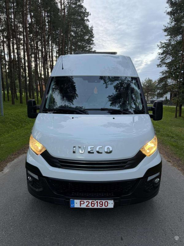 White Iveco Daily 2017 in Skaudvile, with an engine capacity of 2.29 L and mileage of 250 thousand km for 9600 €, photo 4 on AUTOMOTO.COM.LV