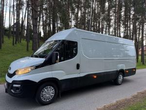 White Iveco Daily 2017 in Skaudvile, with an engine capacity of 2.29 L and mileage of 250 thousand km for 9600 €, photo 5 on AUTOMOTO.COM.LV