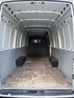 White Iveco Daily 2017 in Skaudvile, with an engine capacity of 2.29 L and mileage of 250 thousand km for 9600 €, photo 19 on AUTOMOTO.COM.LV