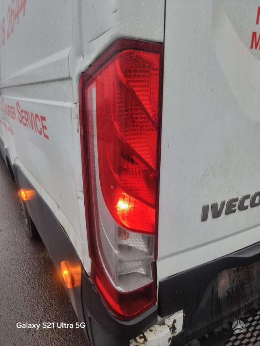 White Iveco Daily 2018 in Jonava, with an engine capacity of 2.30 L and mileage of 343 thousand km for 5499 €, photo 6 on AUTOMOTO.COM.LV