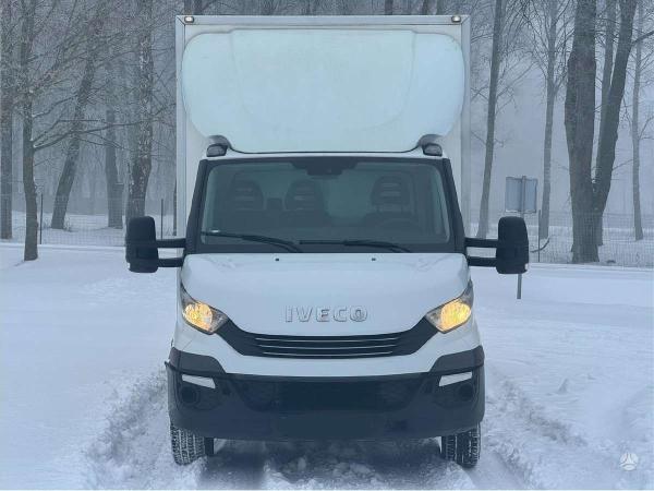 White Iveco Daily 2018 in Taurage, with an engine capacity of 3.00 L and mileage of 290 thousand km for 9500 €, photo 3 on AUTOMOTO.COM.LV