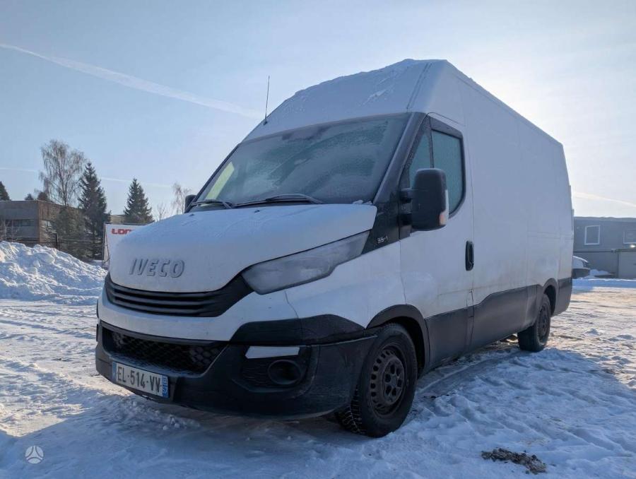 White Iveco Daily 2018 in Utena, with an engine capacity of 2.30 L and mileage of 249 thousand km for 9750 €, photo 1 on AUTOMOTO.COM.LV