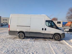 White Iveco Daily 2018 in Utena, with an engine capacity of 2.30 L and mileage of 249 thousand km for 9750 €, photo 3 on AUTOMOTO.COM.LV
