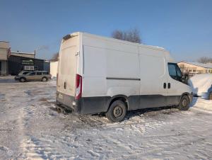 White Iveco Daily 2018 in Utena, with an engine capacity of 2.30 L and mileage of 249 thousand km for 9750 €, photo 4 on AUTOMOTO.COM.LV