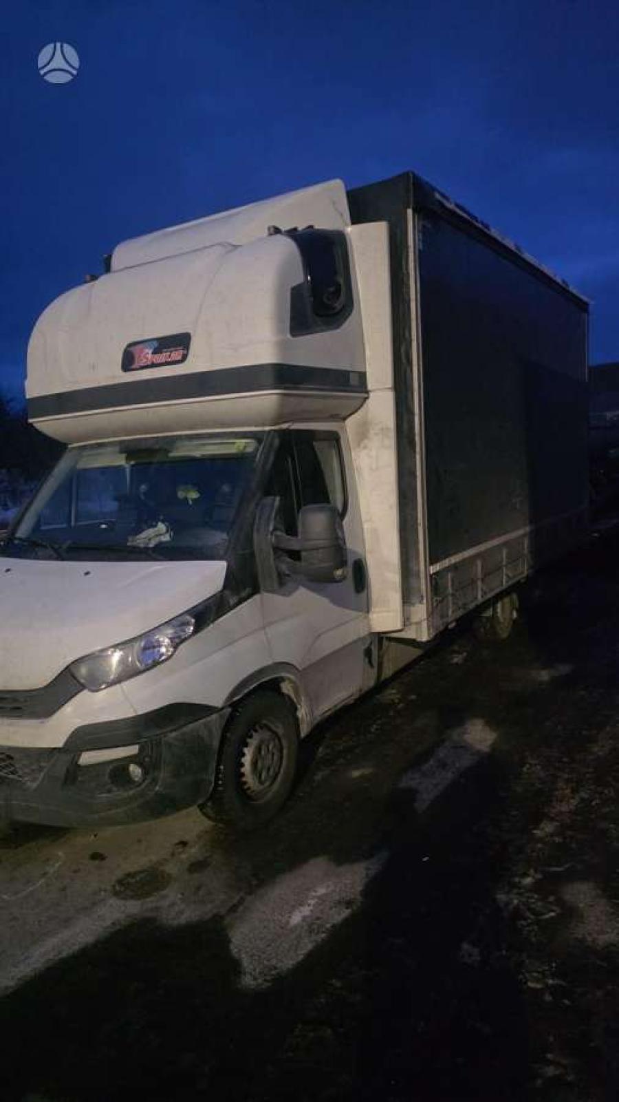 White Iveco Daily 2018 in Siauliai, with an engine capacity of 3.00 L and mileage of 640 thousand km for 12000 €, photo 8 on AUTOMOTO.COM.LV