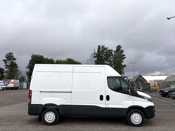 White Iveco Daily 2018 in Vilnius, with an engine capacity of 2.29 L and mileage of 170 thousand km for 10900 €, photo 4 on AUTOMOTO.COM.LV