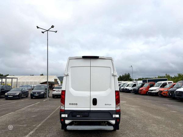 White Iveco Daily 2018 in Vilnius, with an engine capacity of 2.29 L and mileage of 170 thousand km for 10900 €, photo 8 on AUTOMOTO.COM.LV