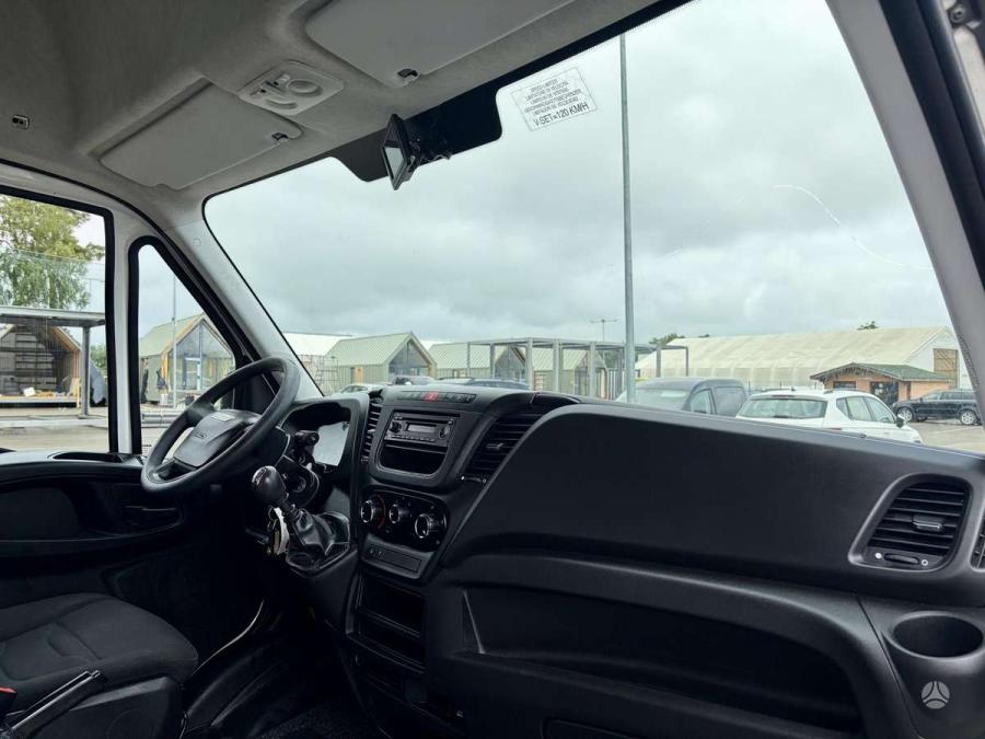 Balts Iveco Daily 2018 Viļņa, ar dzinēja tilpumu 2.29 L un nobraukumu 170 tūkst. km par 10900 €, foto 21 vietnē AUTOMOTO.COM.LV