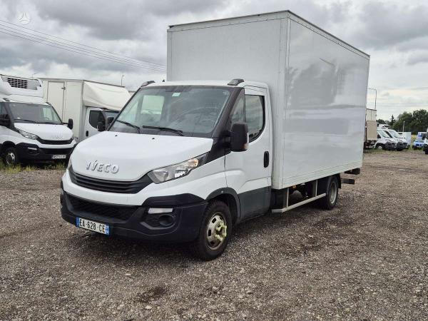 White Iveco Daily 2018 in Kaunas, with an engine capacity of 2.30 L and mileage of 141 thousand km for 10770 €, photo 2 on AUTOMOTO.COM.LV