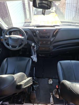 White Iveco Daily 2018 in Klaipeda, with an engine capacity of 3.00 L and mileage of 600 thousand km for 7000 €, photo 6 on AUTOMOTO.COM.LV