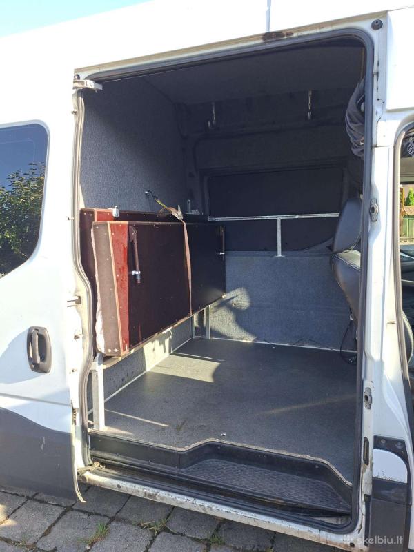 White Iveco Daily 2018 in Klaipeda, with an engine capacity of 3.00 L and mileage of 600 thousand km for 7000 €, photo 7 on AUTOMOTO.COM.LV