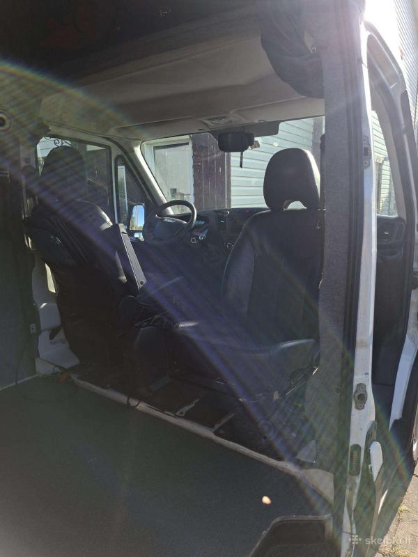 White Iveco Daily 2018 in Klaipeda, with an engine capacity of 3.00 L and mileage of 600 thousand km for 7000 €, photo 8 on AUTOMOTO.COM.LV