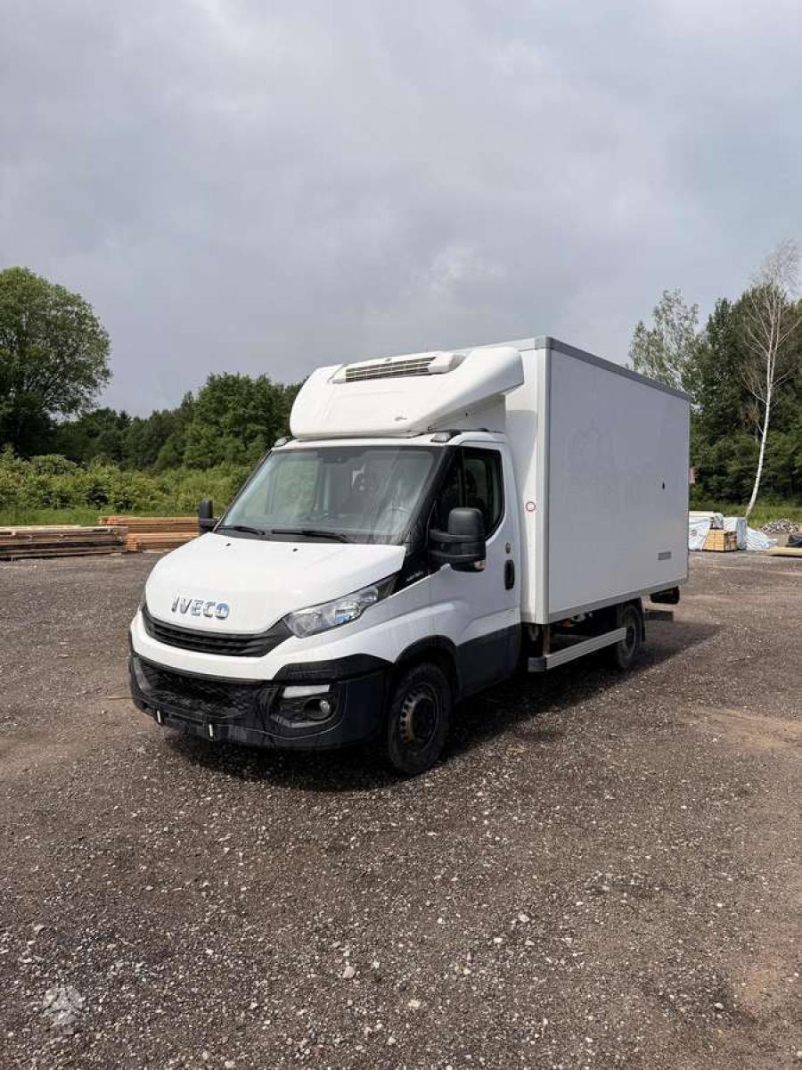 Balts Iveco Daily 2018 Viļņa, ar dzinēja tilpumu 2.30 L un nobraukumu 387 tūkst. km par 7950 €, foto 3 vietnē AUTOMOTO.COM.LV