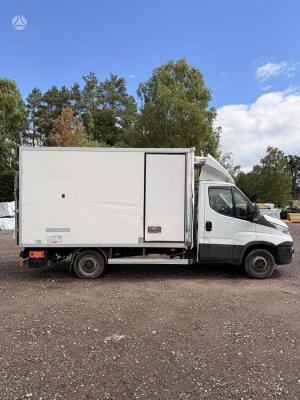 Balts Iveco Daily 2018 Viļņa, ar dzinēja tilpumu 2.30 L un nobraukumu 387 tūkst. km par 7950 €, foto 4 vietnē AUTOMOTO.COM.LV