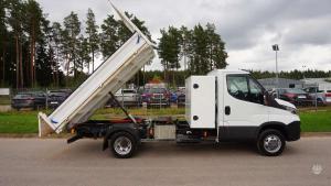 White Iveco Daily 2018 in Vilnius, with an engine capacity of 3.00 L and mileage of 224 thousand km for 14900 €, photo 5 on AUTOMOTO.COM.LV