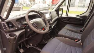 White Iveco Daily 2018 in Vilnius, with an engine capacity of 3.00 L and mileage of 224 thousand km for 14900 €, photo 25 on AUTOMOTO.COM.LV