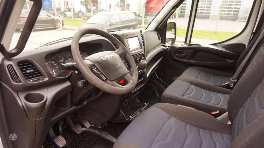 White Iveco Daily 2018 in Vilnius, with an engine capacity of 3.00 L and mileage of 224 thousand km for 14900 €, photo 25 on AUTOMOTO.COM.LV