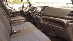 White Iveco Daily 2018 in Vilnius, with an engine capacity of 3.00 L and mileage of 224 thousand km for 14900 €, photo 26 on AUTOMOTO.COM.LV