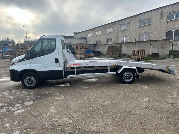 White Iveco Daily 2019 in Kaunas, with an engine capacity of 2.30 L and mileage of 154 thousand km for 15200 €, photo 1 on AUTOMOTO.COM.LV