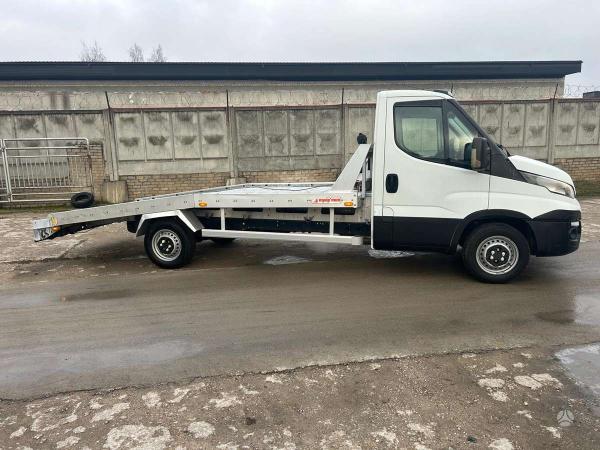 White Iveco Daily 2019 in Kaunas, with an engine capacity of 2.30 L and mileage of 154 thousand km for 15200 €, photo 4 on AUTOMOTO.COM.LV