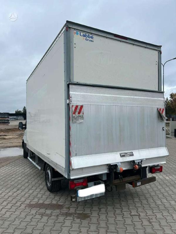 White Iveco Daily 2019 in Kaunas, with an engine capacity of 3.00 L and mileage of 191 thousand km for 11600 €, photo 6 on AUTOMOTO.COM.LV