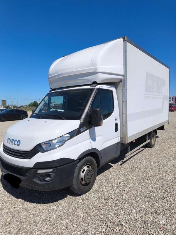 White Iveco Daily 2019 in Taurage, with an engine capacity of 2.29 L and mileage of 247 thousand km for 11500 €, photo 2 on AUTOMOTO.COM.LV